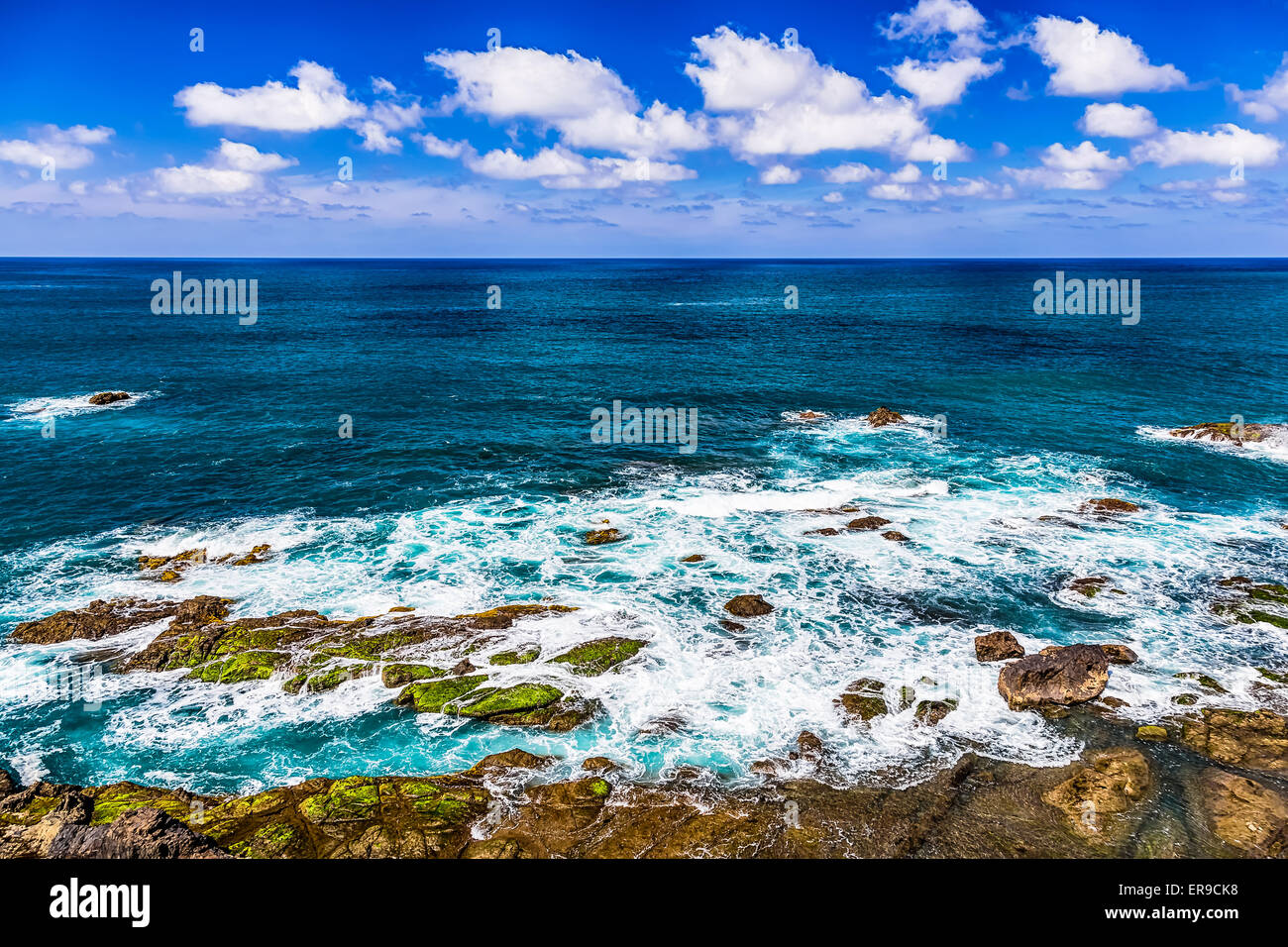 Coast of the ocean hi-res stock photography and images - Alamy