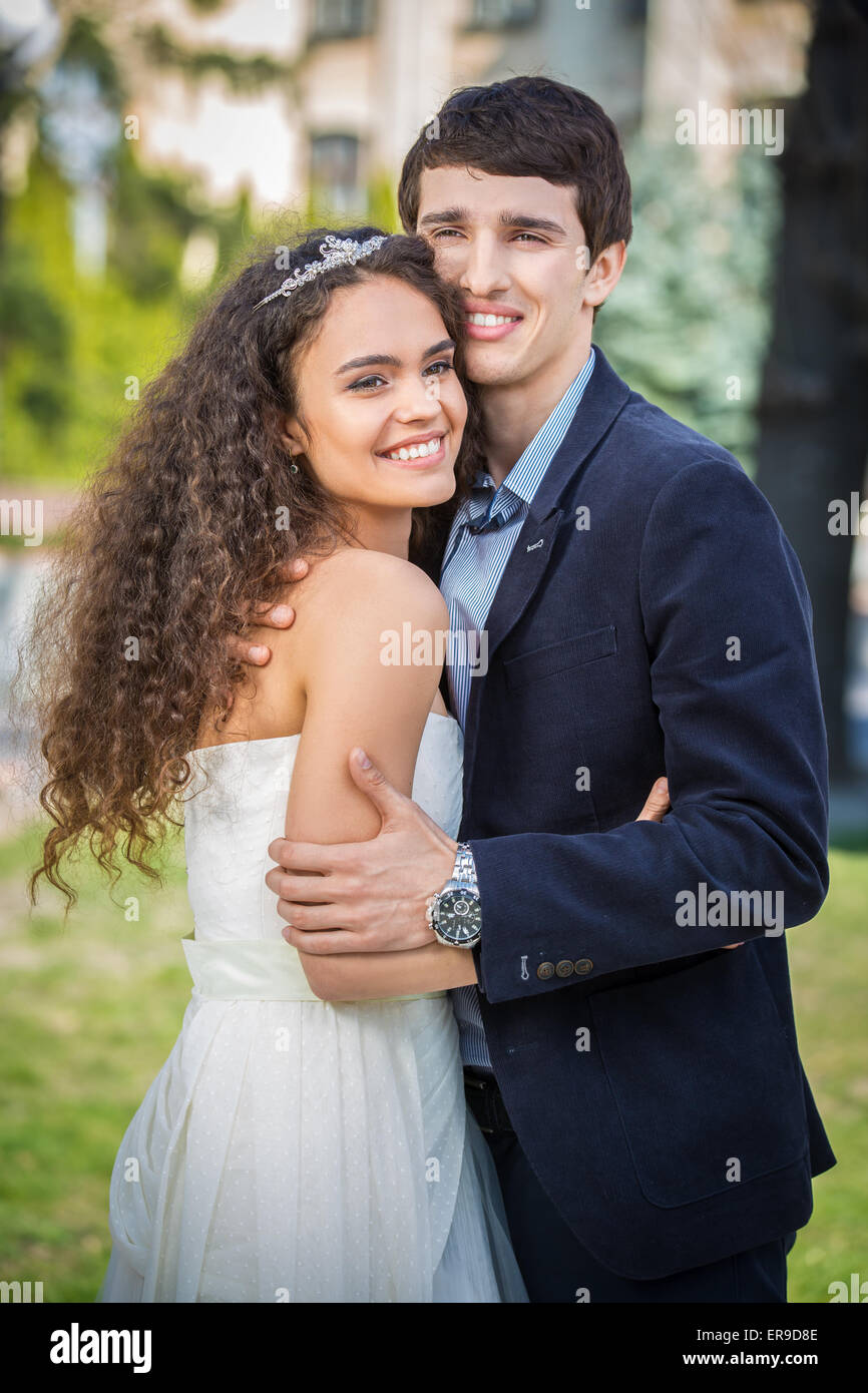 Happy wedding hi-res stock photography and images - Alamy