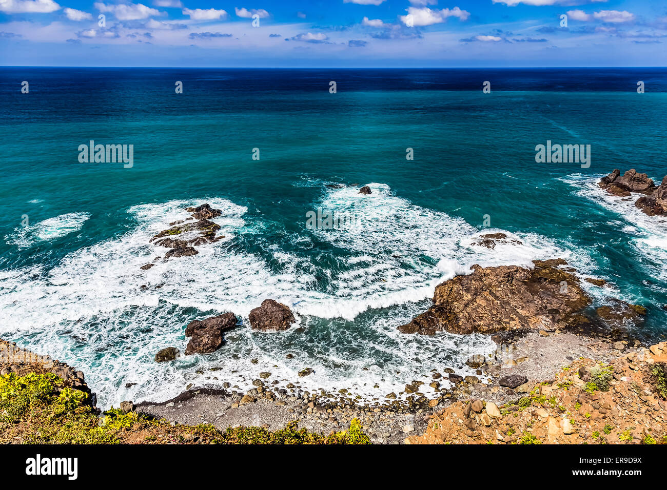Blue ocean skyline hi-res stock photography and images - Alamy