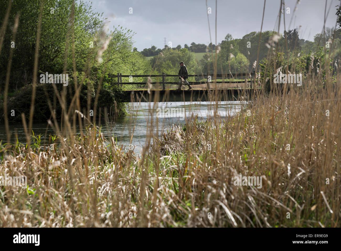 Footbridge river test hi-res stock photography and images - Alamy