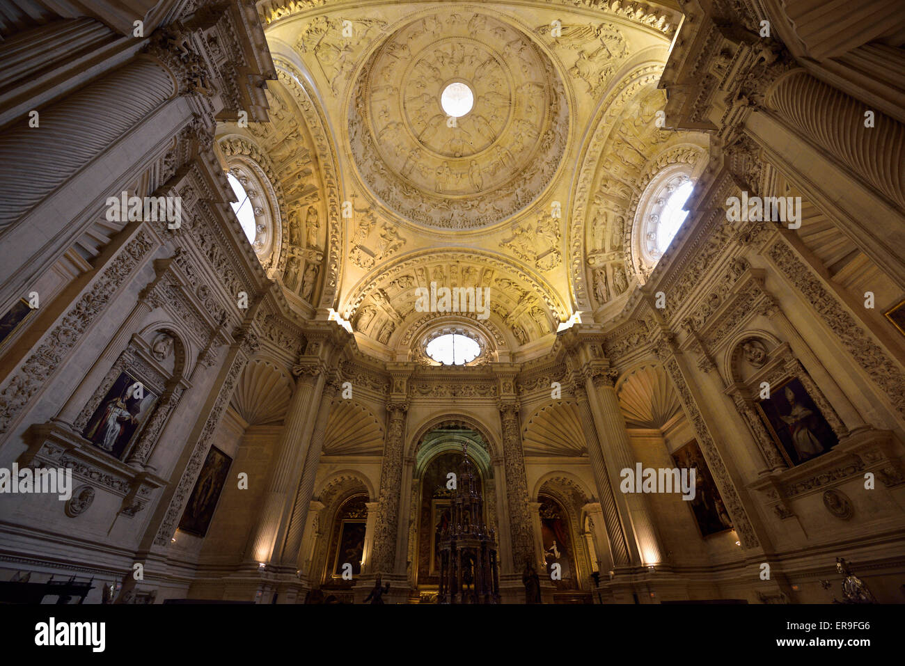 Ceiling pillars paintings hi-res stock photography and images - Alamy