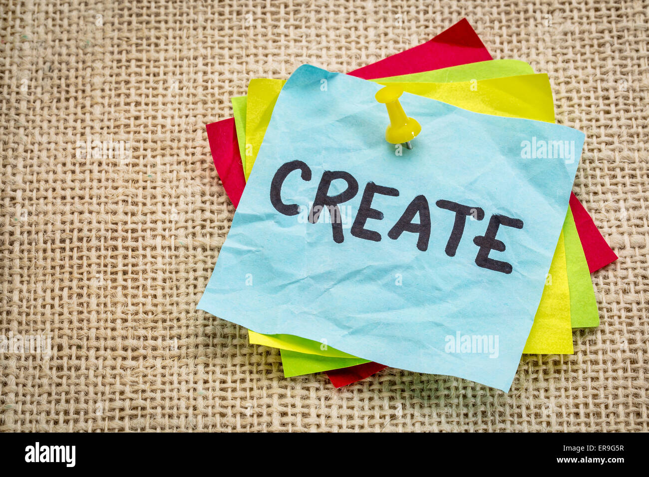 create reminder on a sticky note - creativity concept Stock Photo - Alamy