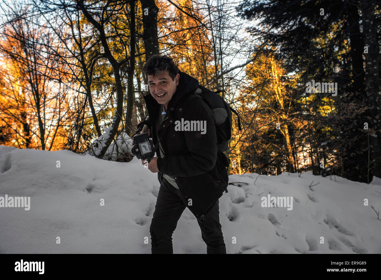 Man showing picture on a camera in Lucerne, Switzerland Stock Photo - Alamy