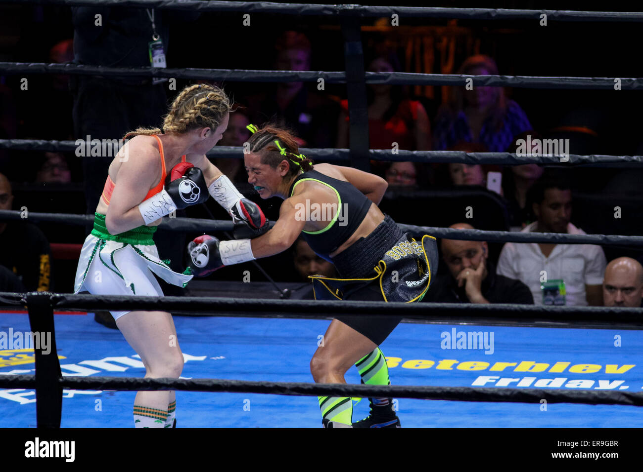 Heather hardy boxing hi-res stock photography and images - Alamy