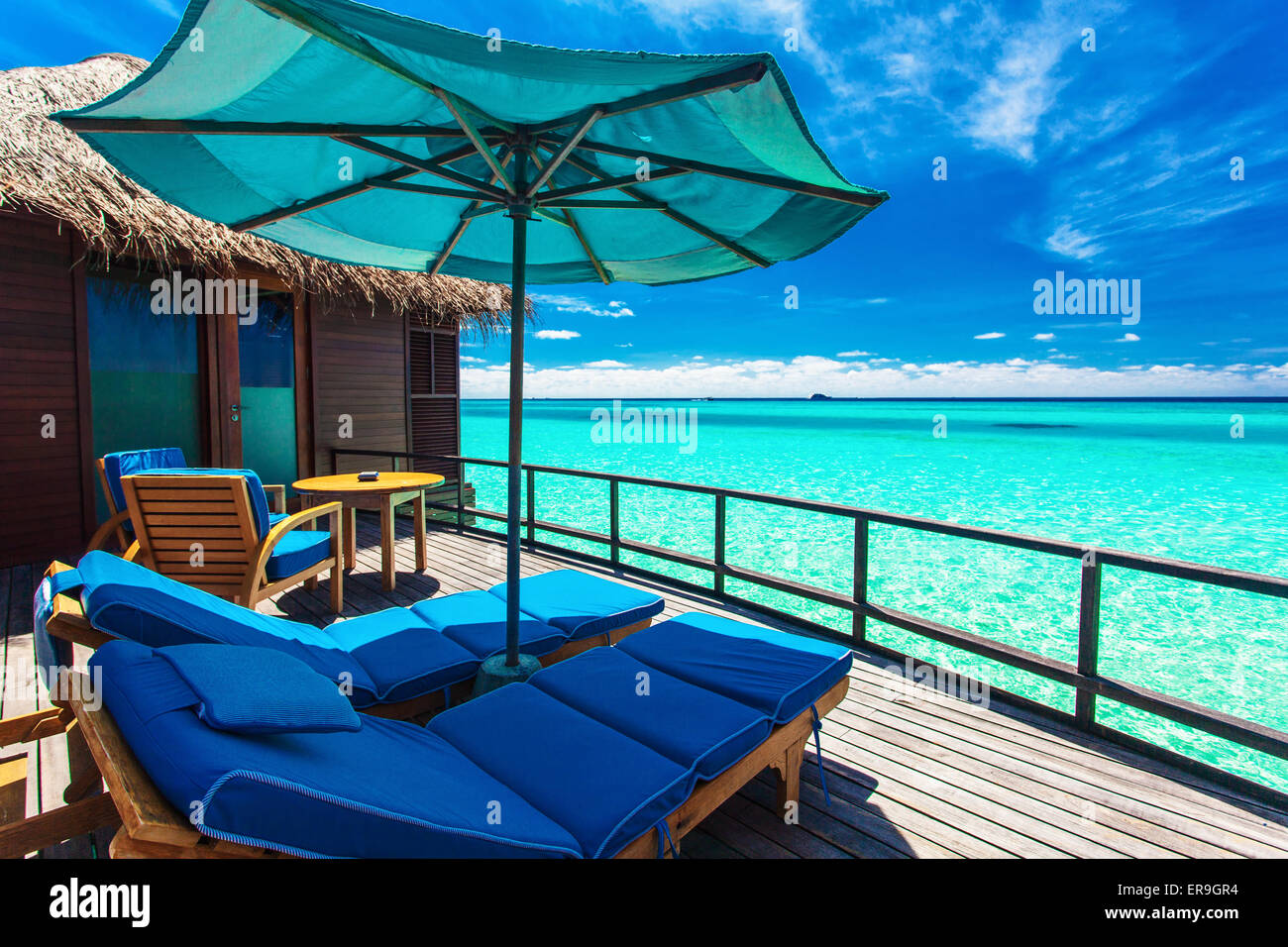 Overwater building hi-res stock photography and images - Alamy