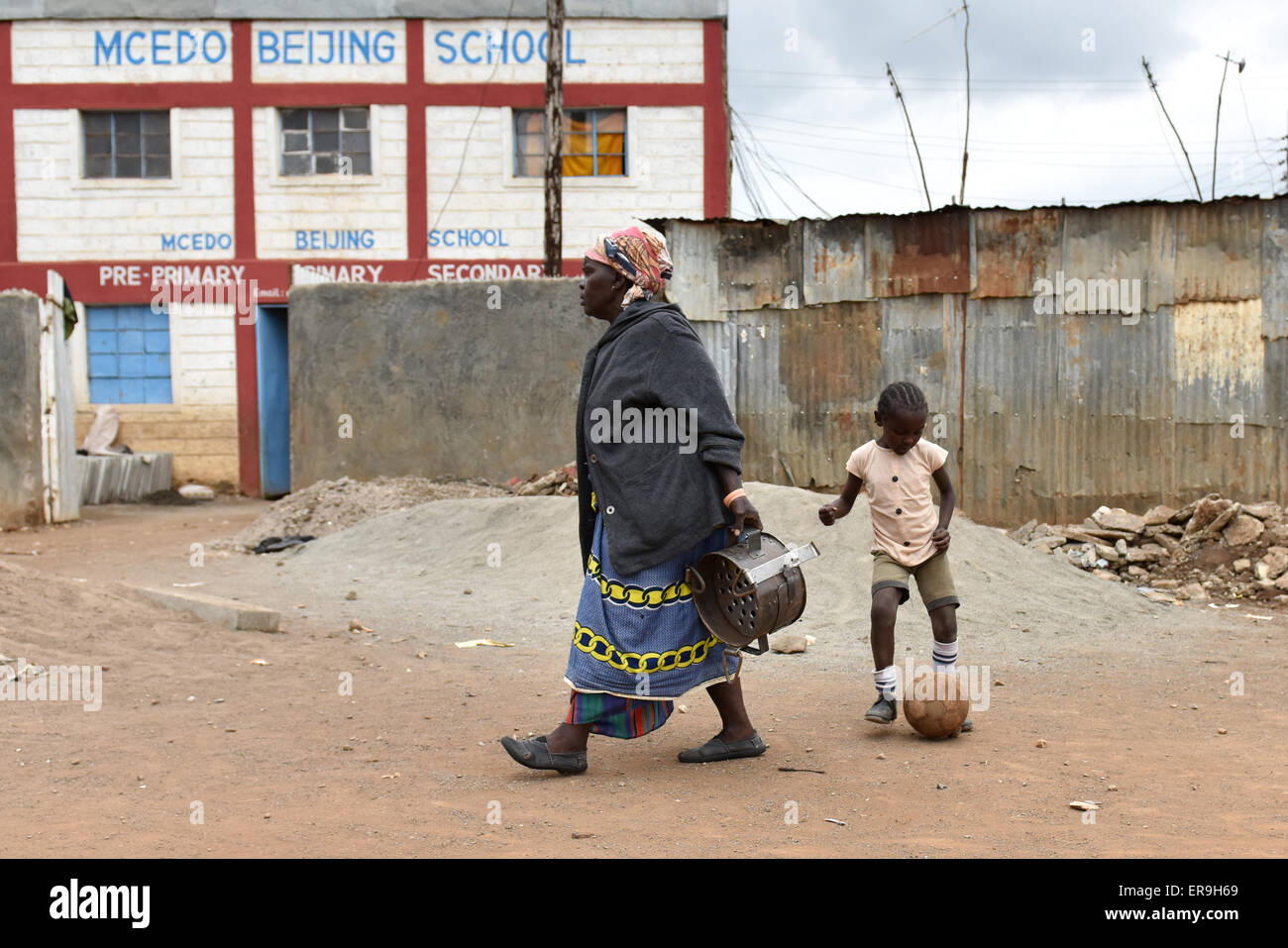 Girl from slums hi-res stock photography and images - Alamy
