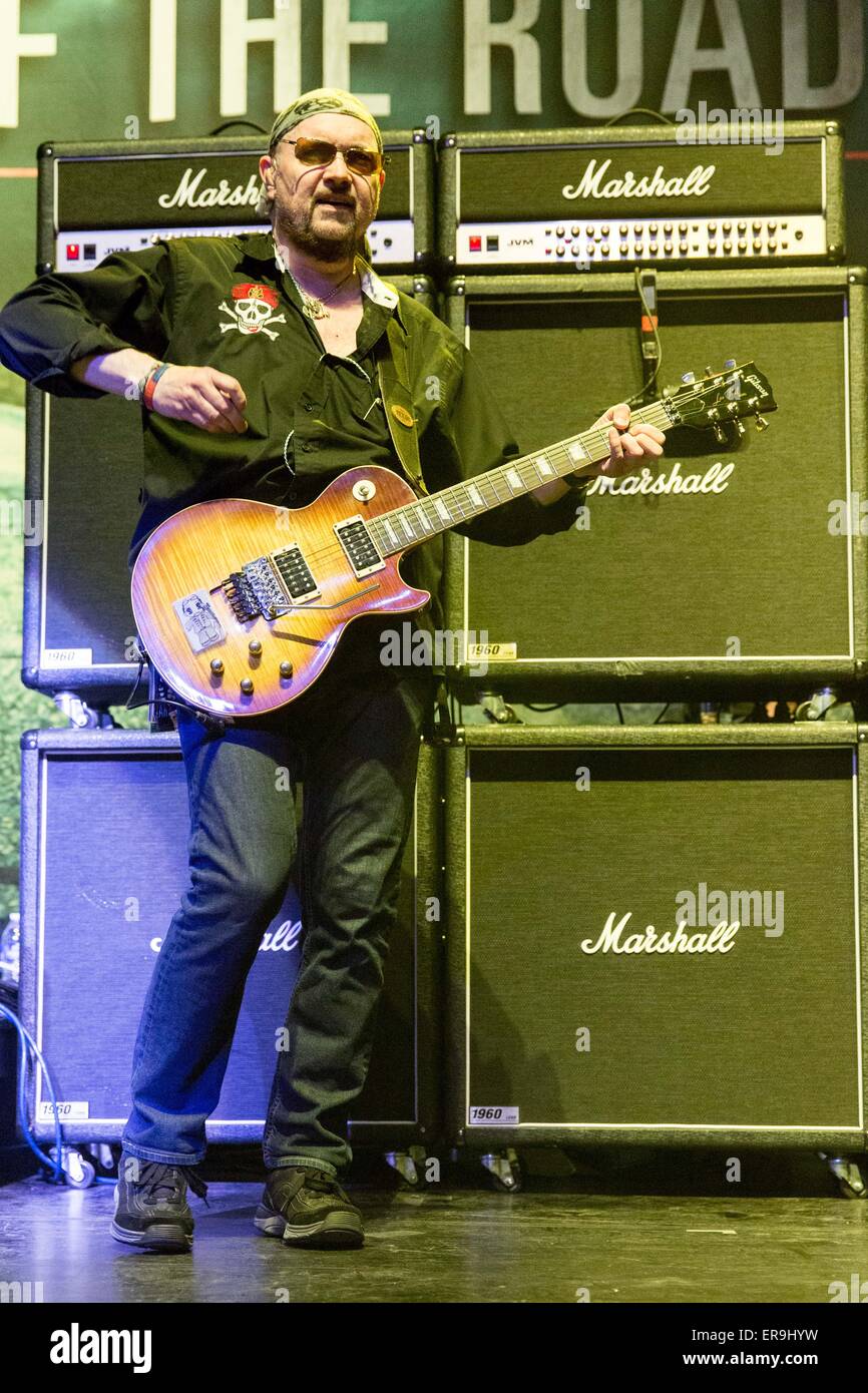 Rosemont, Illinois, USA. 21st May, 2015. Guitarist PAUL QUINN of Saxon ...