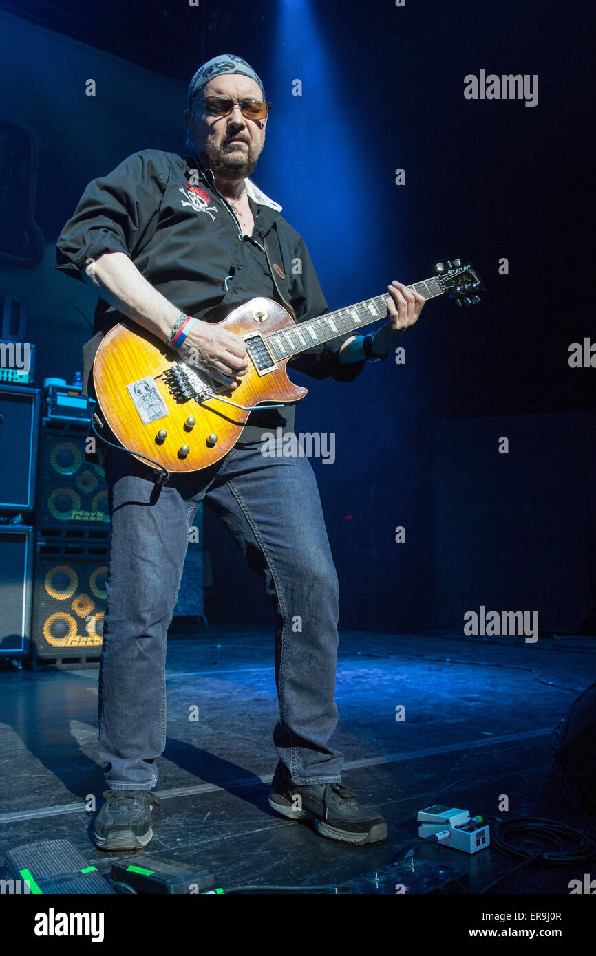 Rosemont, Illinois, USA. 21st May, 2015. Guitarist PAUL QUINN of Saxon ...