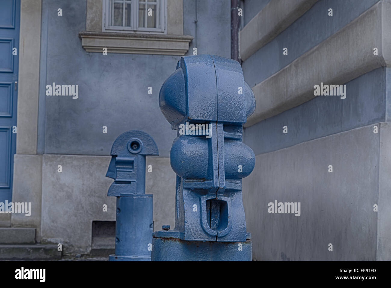 Human like bollard hi-res stock photography and images - Alamy