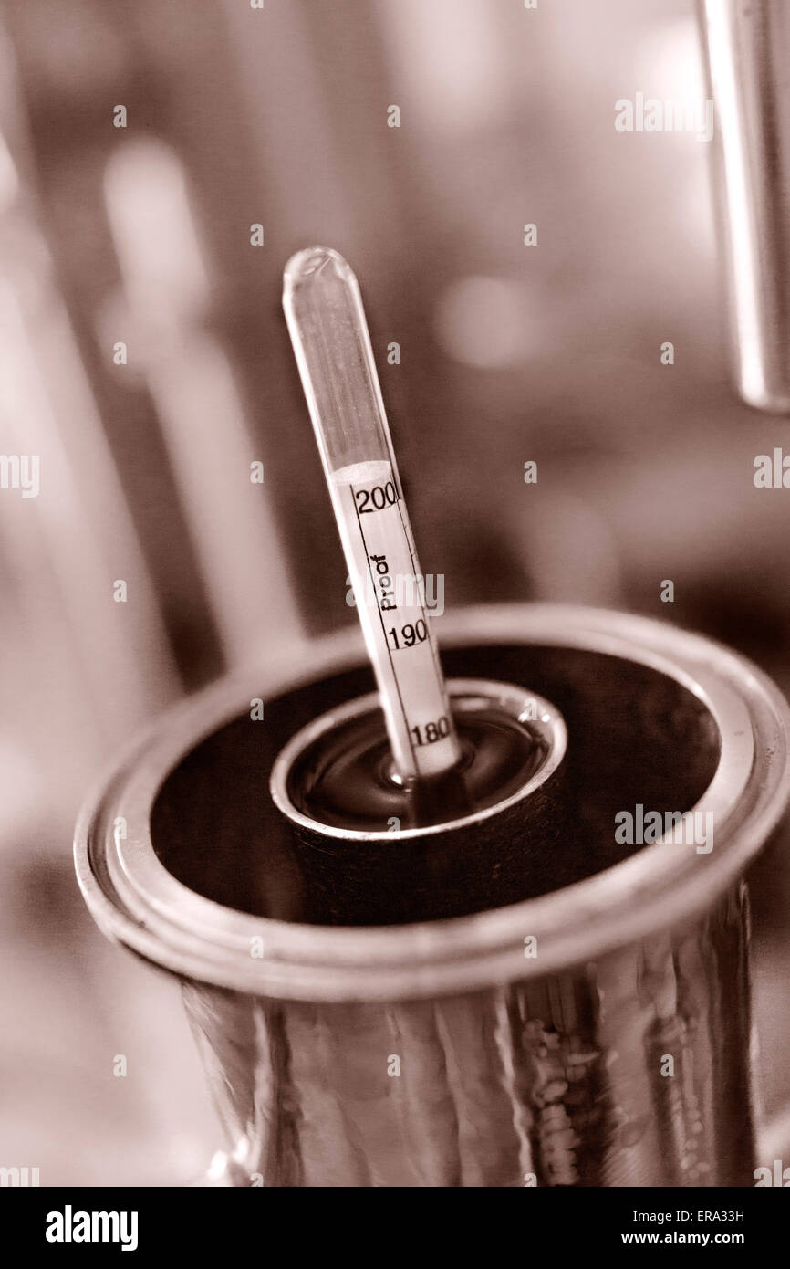 Distill hi-res stock photography and images - Alamy