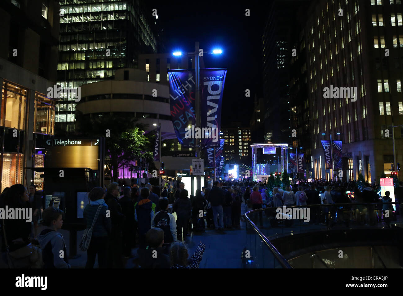 Sydney, Australia. 29 May 2015. Pictured is the queue (line) for the ...