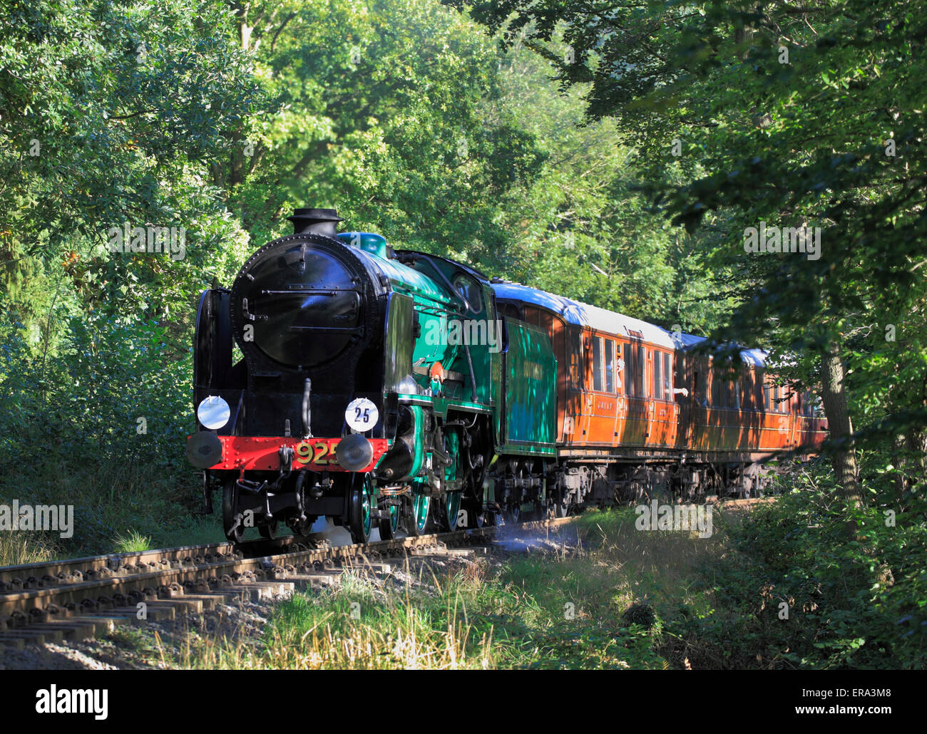 Schools class locomotive hi-res stock photography and images - Alamy