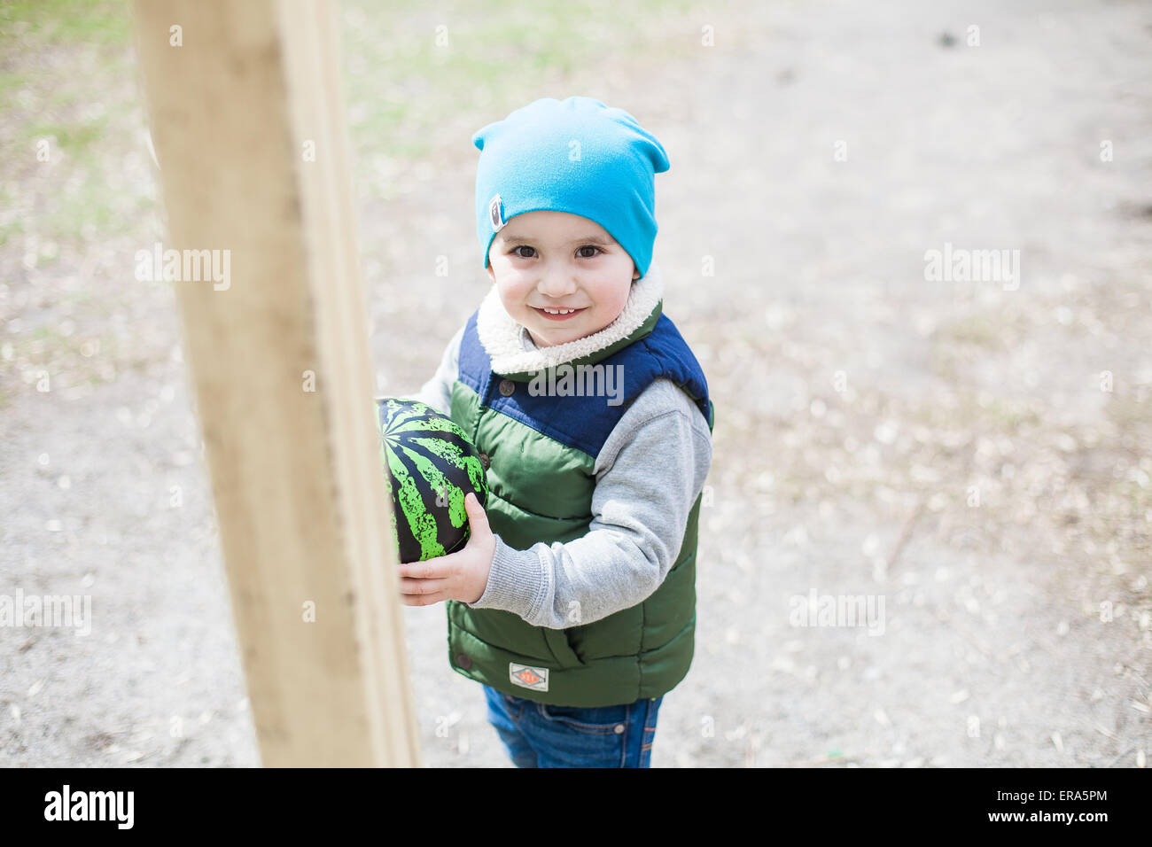 Little boy with ball Stock Photo - Alamy