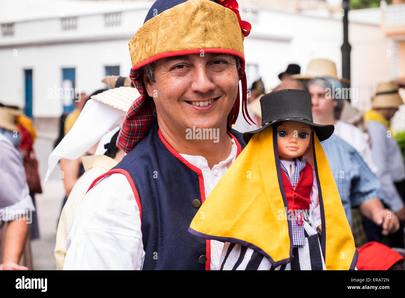 Canarian dress hi-res stock photography and images - Alamy