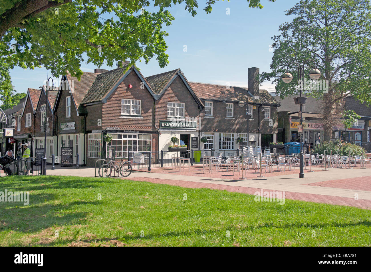 Crawley, Brewery Shades Pub, Surrey, England Stock Photo - Alamy