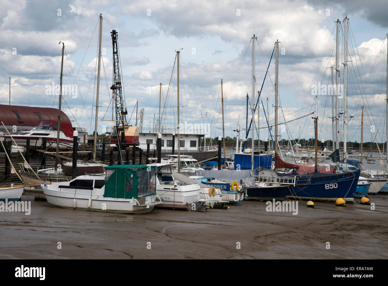 Heybridge basin hi-res stock photography and images - Alamy