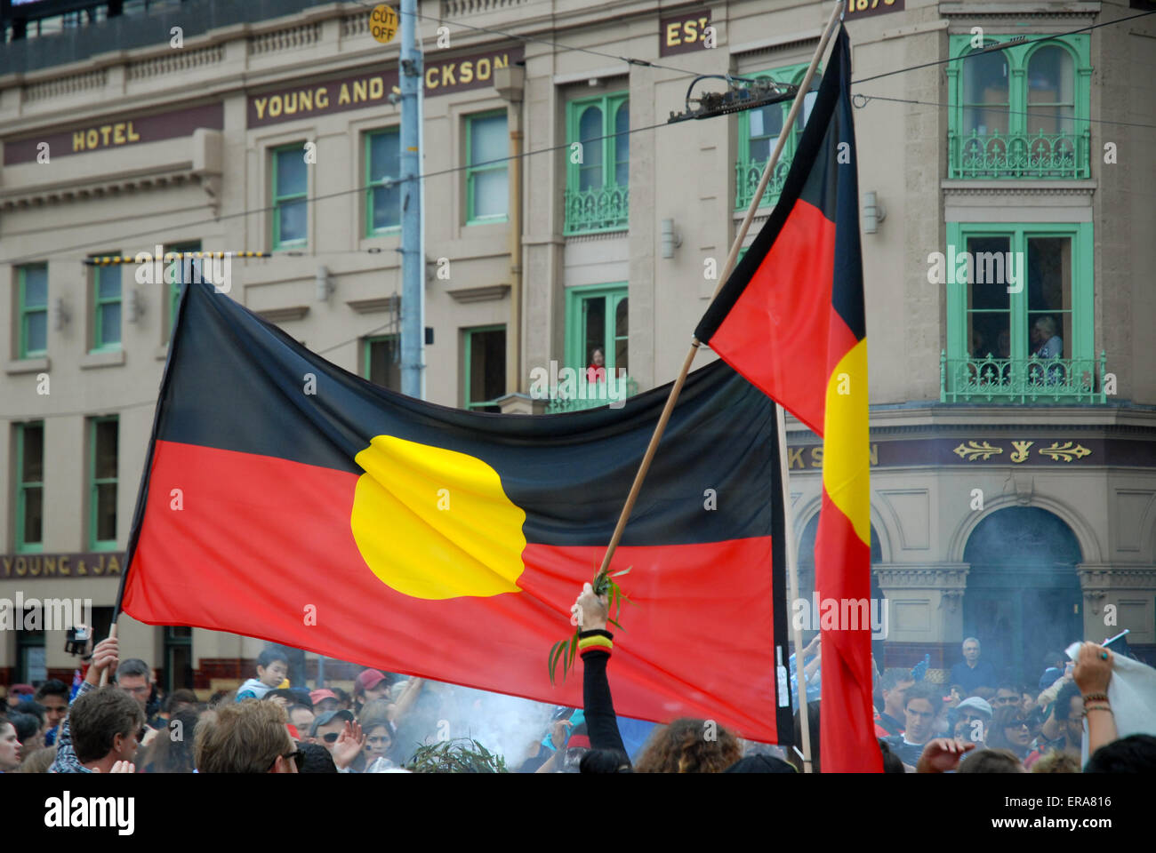 Aboriginal man australia and flag hi-res stock photography and images ...