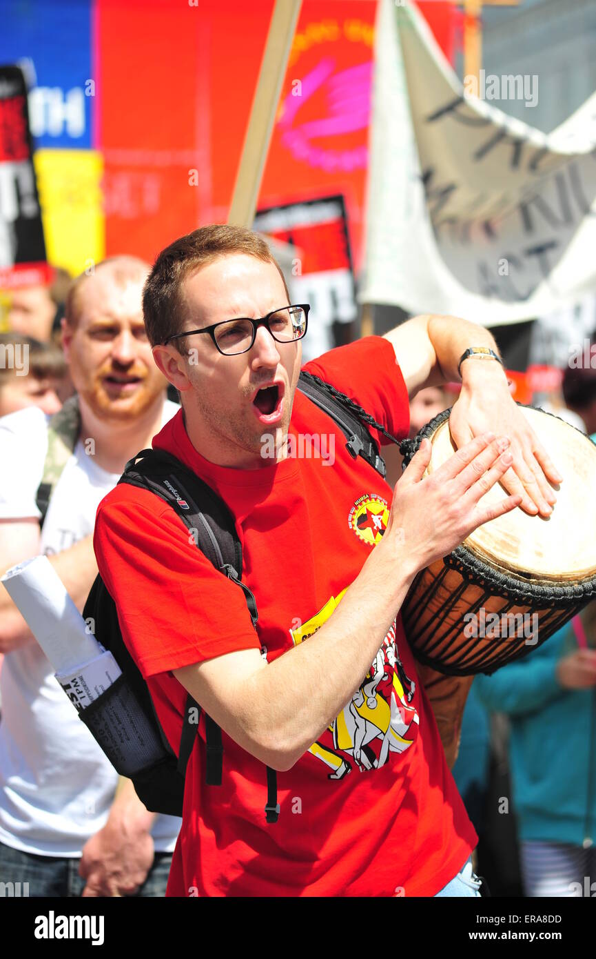 Protest drumming hi-res stock photography and images - Alamy