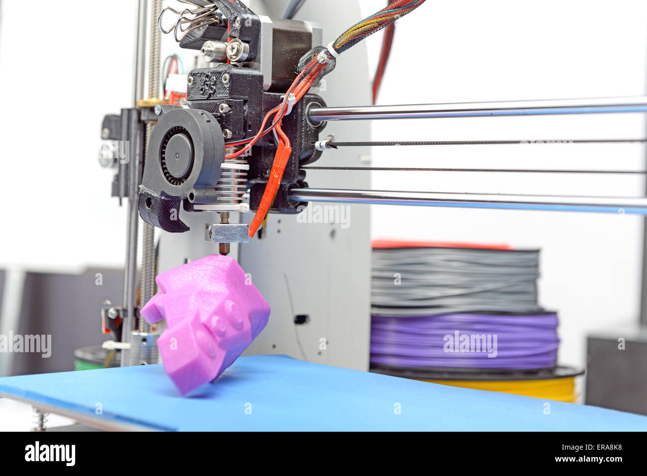 Photo of a 3d printer hi-res stock photography and images - Alamy