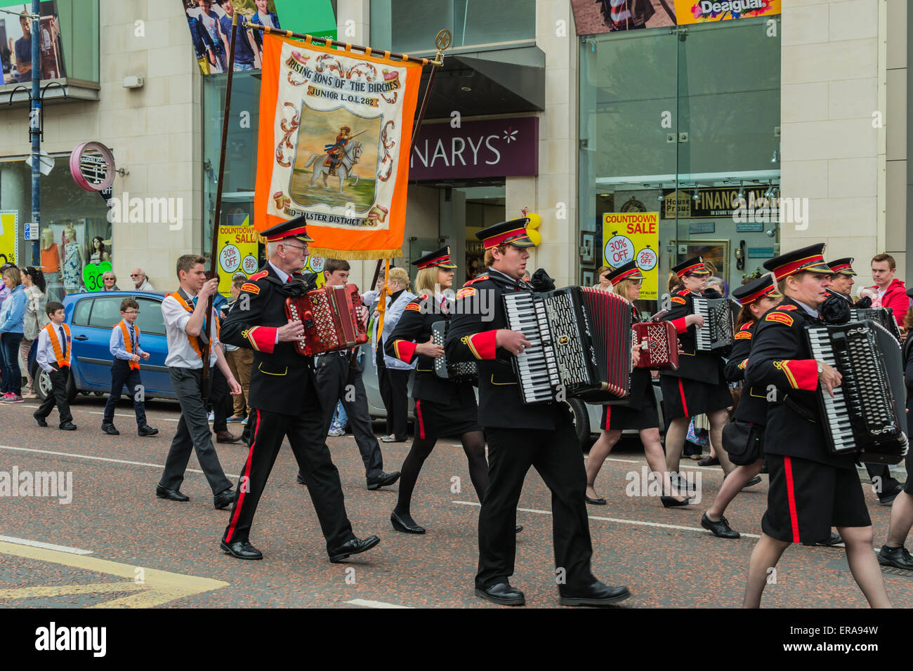 Accordion band northern ireland hi-res stock photography and images - Alamy