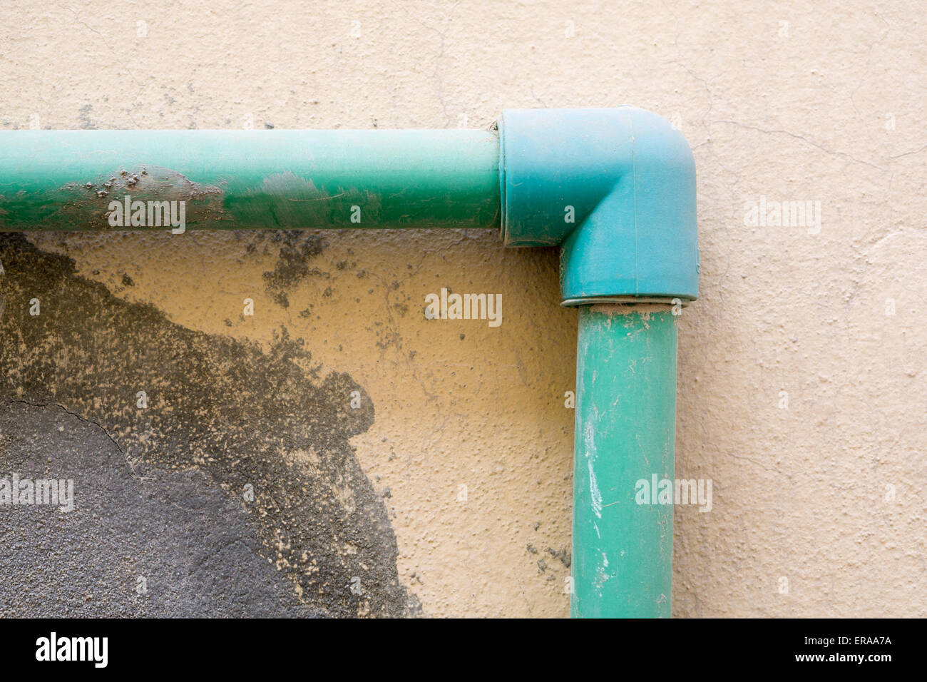 Elbow pipes hi-res stock photography and images - Alamy