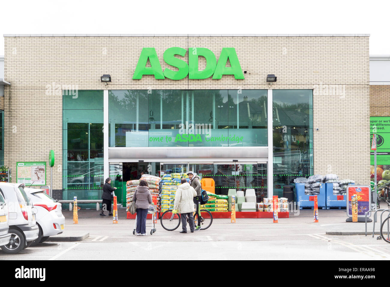 CAMBRIDGE, ENGLAND - 7 May 2015: ASDA supermarket shopfront in Beehives ...