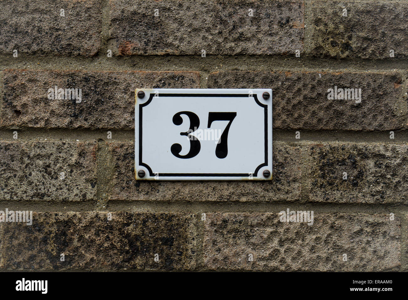 House number 37 sign hi-res stock photography and images - Alamy
