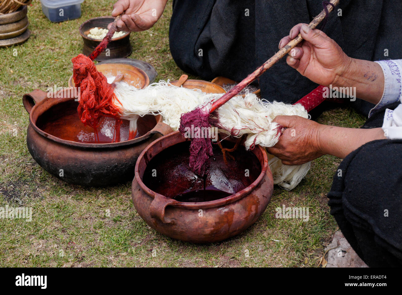 Quechua women hi-res stock photography and images - Alamy