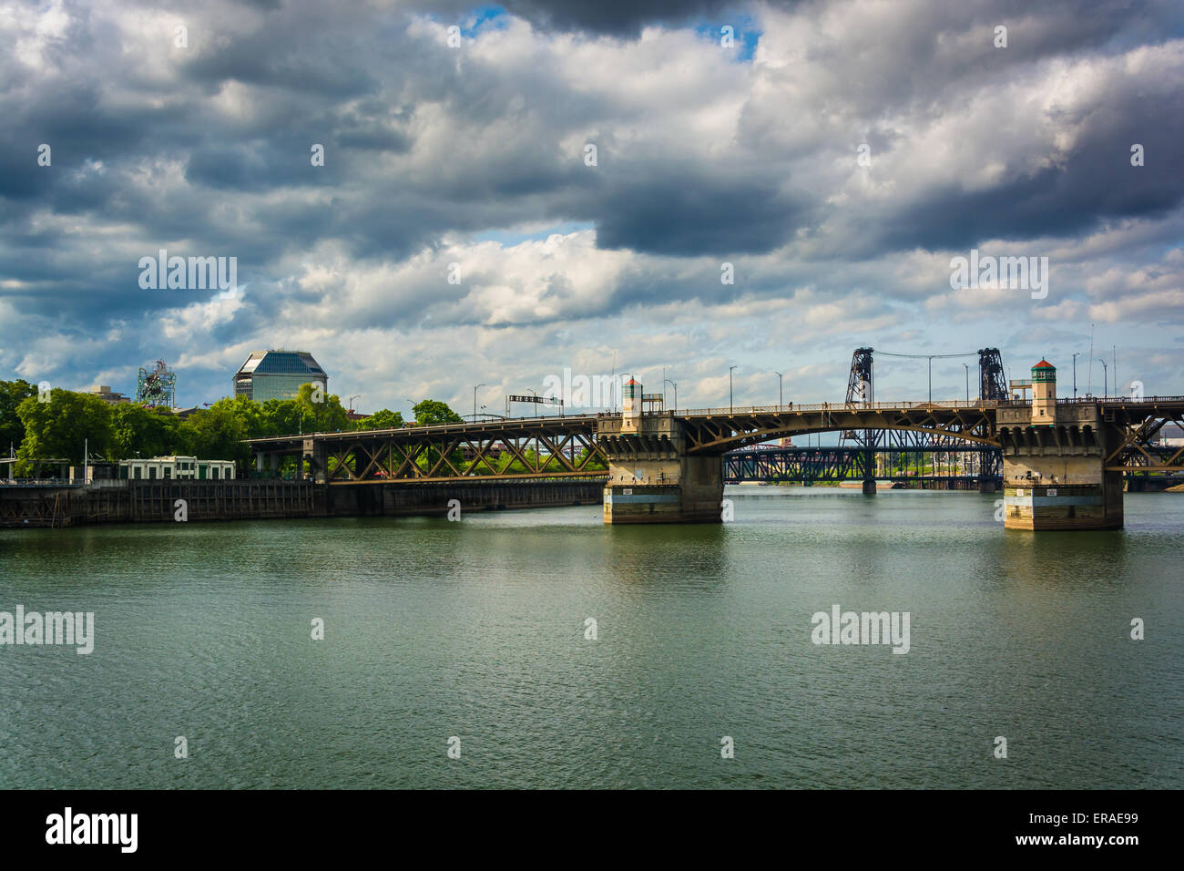 Burnside Bridge, in Portland, Oregon Stock Photo - Alamy