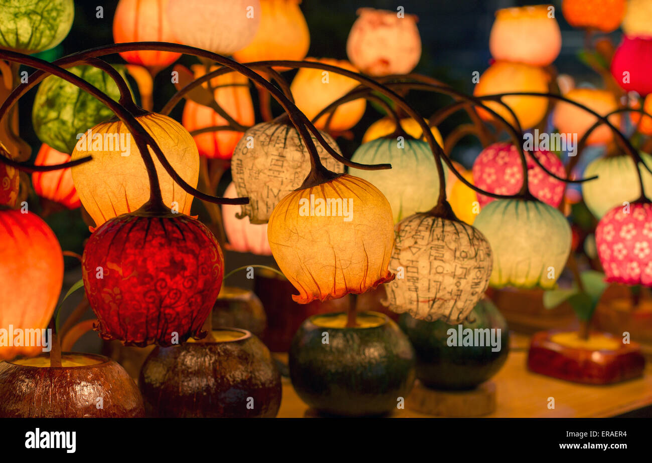 Table lamps on display in Seoul, South Korea Stock Photo - Alamy