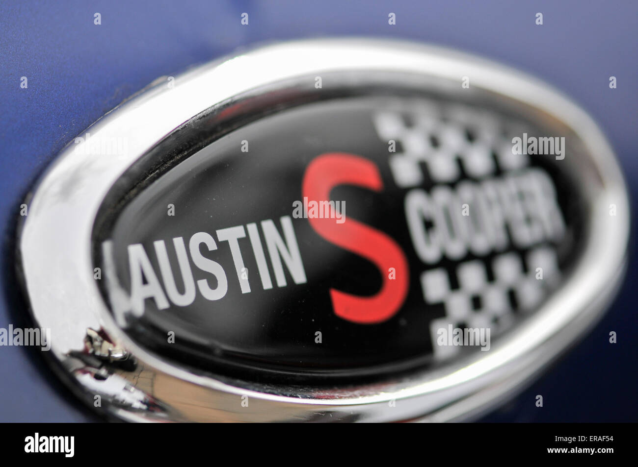 Mini cooper badge hi-res stock photography and images - Alamy