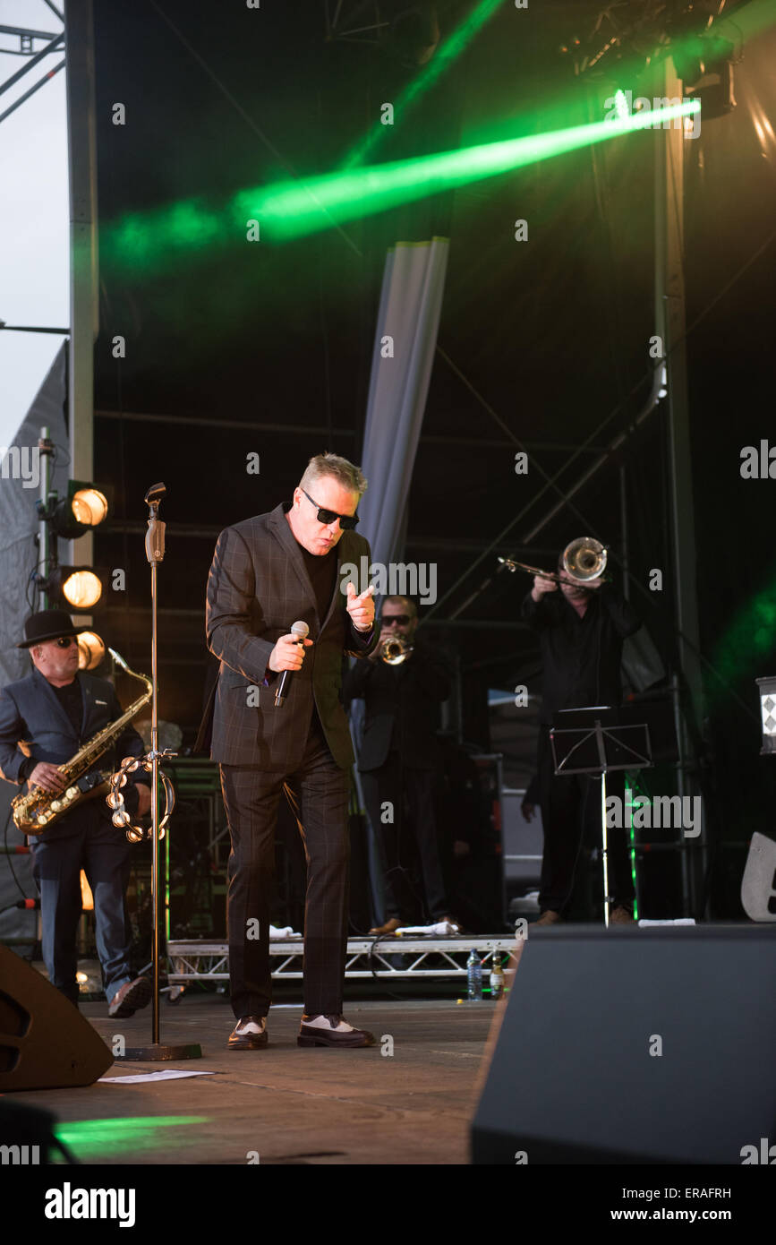 Madness lead singer graham suggs hi-res stock photography and images ...