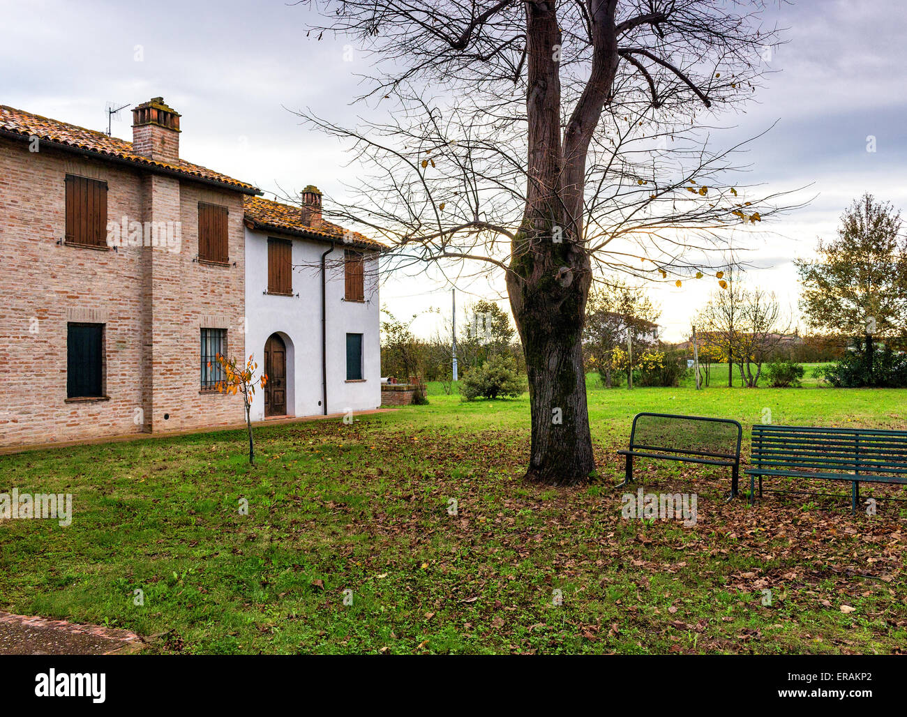 Italian countryside hi-res stock photography and images - Alamy