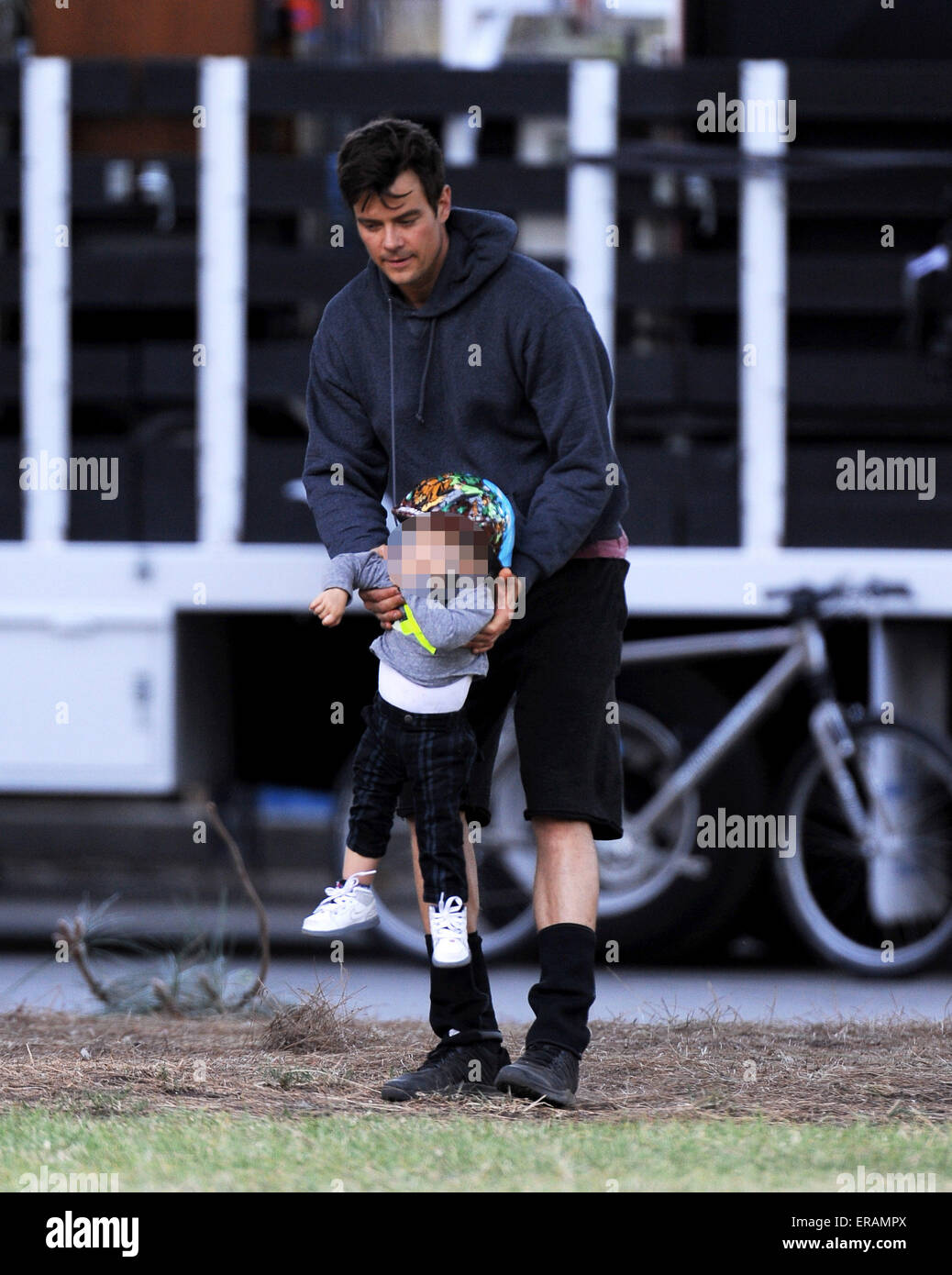 Josh Duhamel gets a surprising visit by son Axl and spent quality fun ...