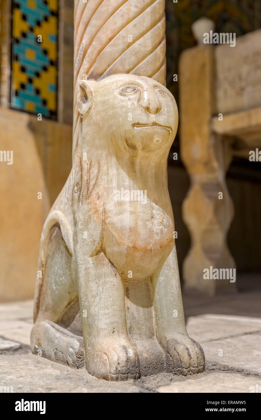 Iranian art lion hi-res stock photography and images - Alamy