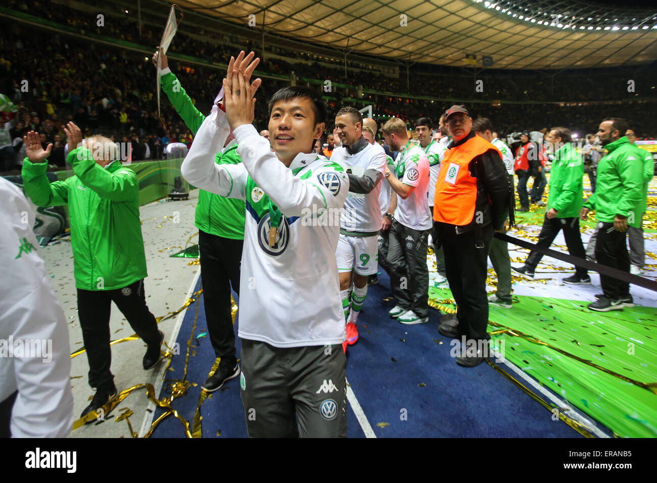Berlin, Germany. 30th May, 2015. Zhang Xizhe (front) of VfL Wolfsburg ...