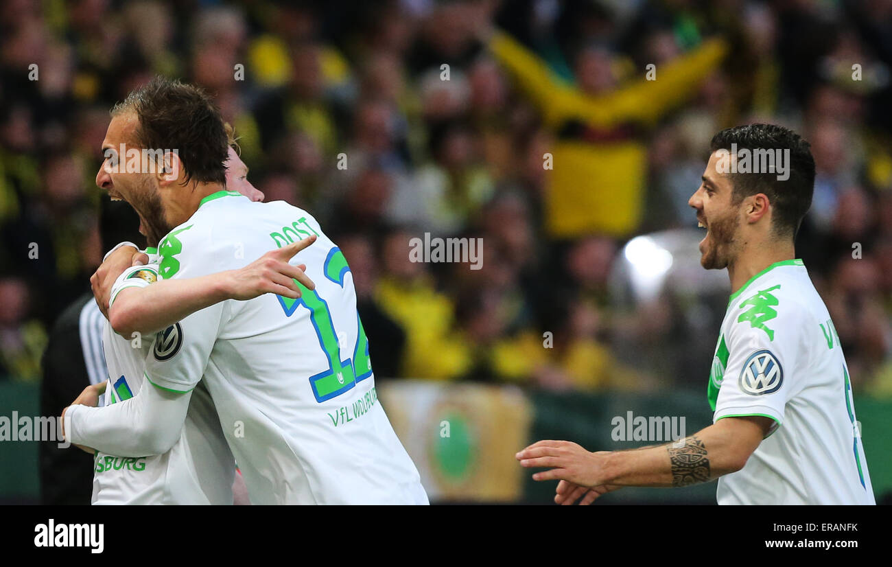 Berlin, Germany. 30th May, 2015. Bas Dost (C) of VfL Wolfsburg ...