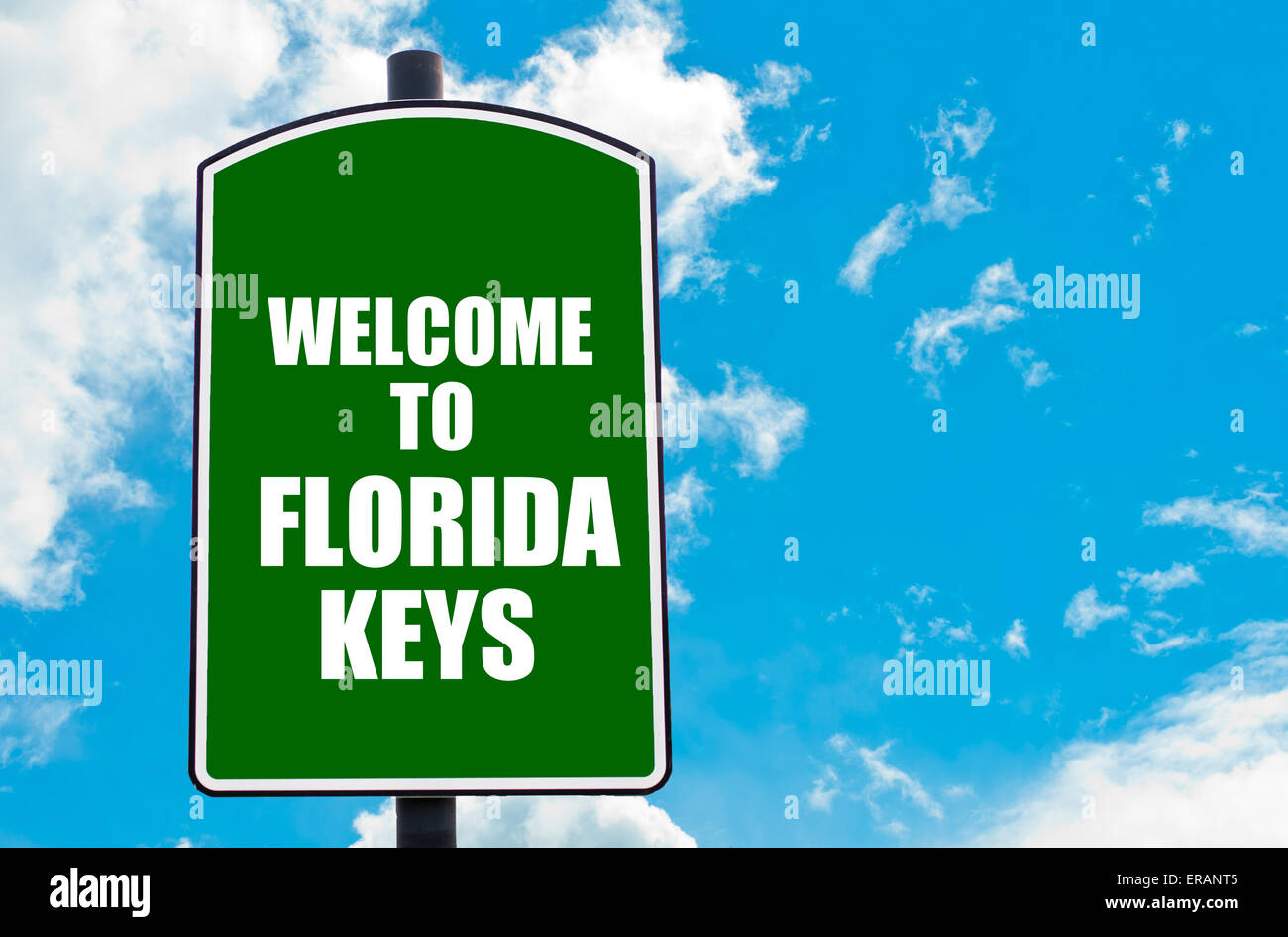 Green road sign with greeting message WELCOME TO FLORIDA KEYS isolated ...