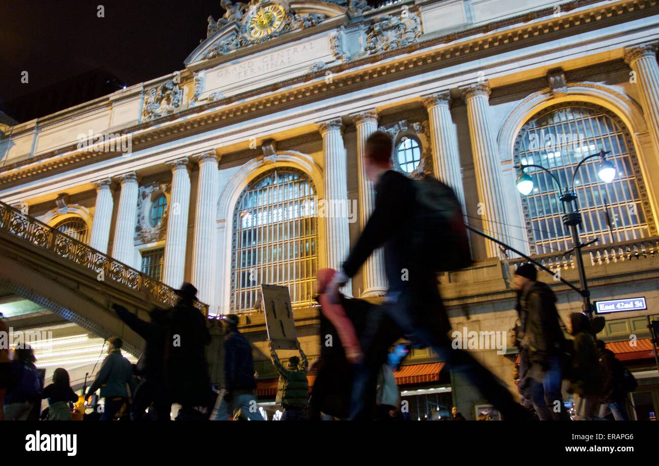 NYC protesters rage against Ferguson decision in New York City ...