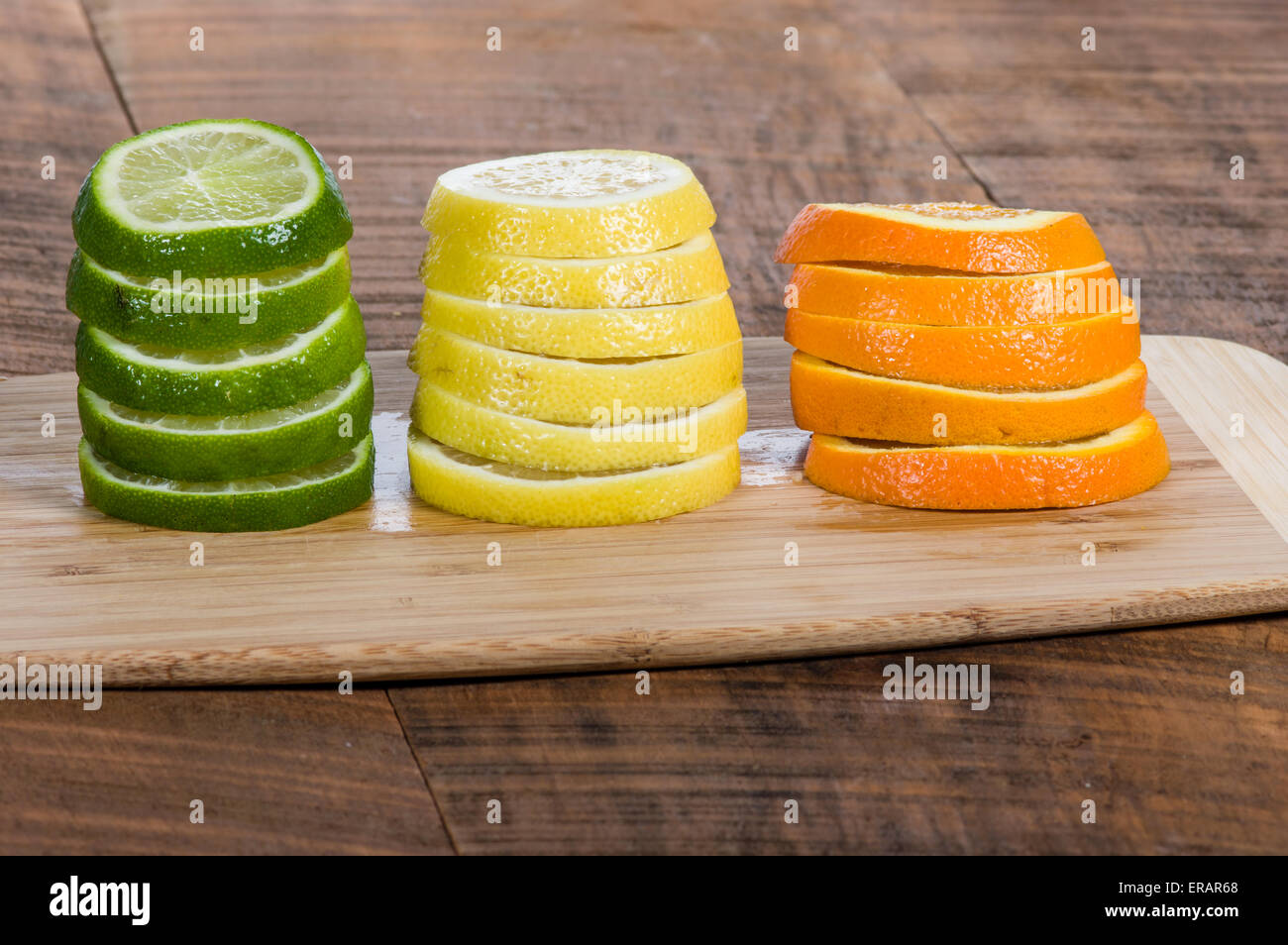 Lime and lemon stacks hi-res stock photography and images - Alamy