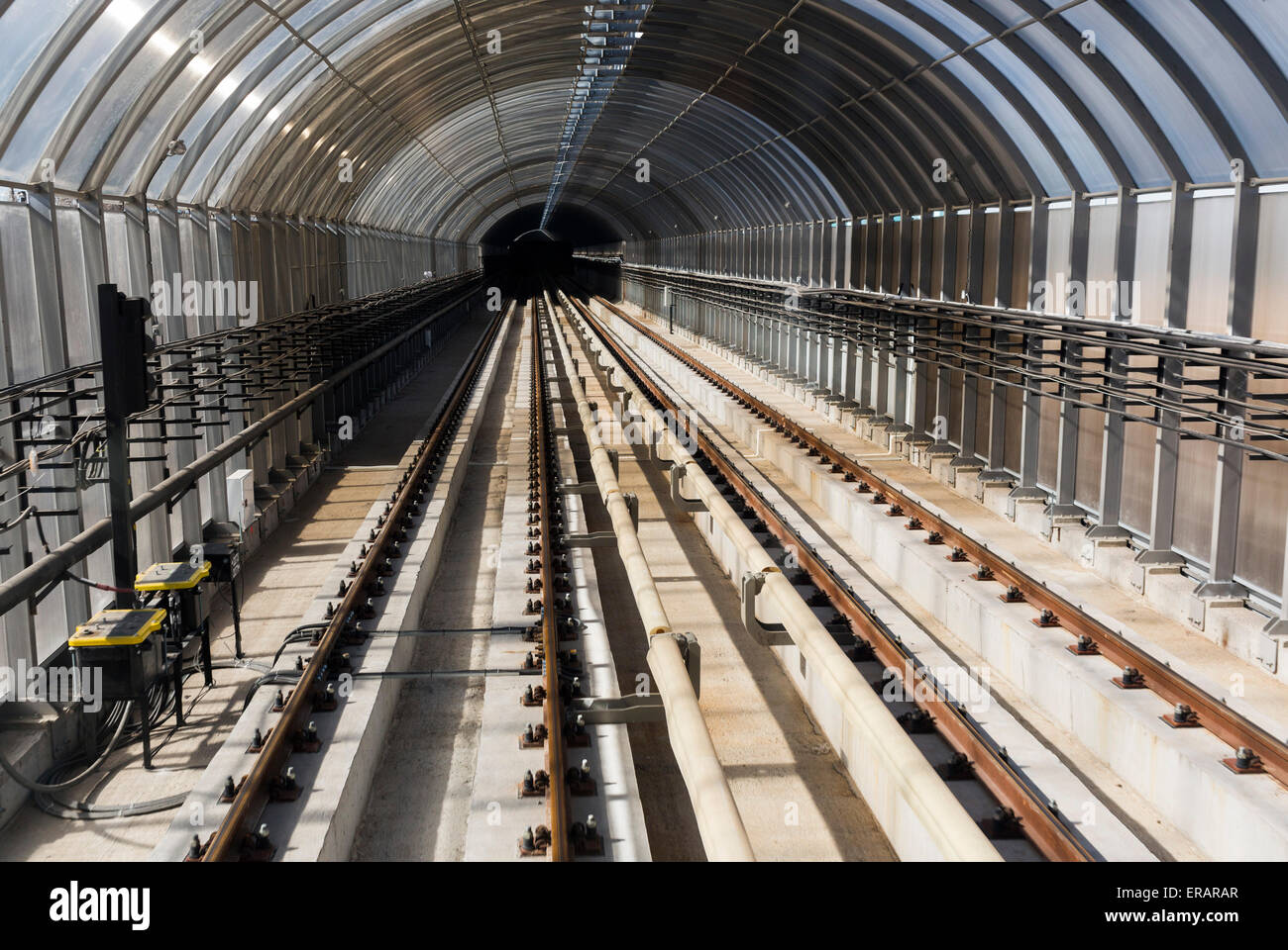 Inside of a subway tunnel. No motion Stock Photo - Alamy