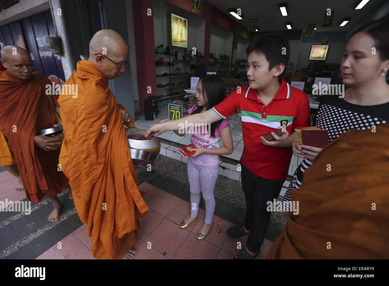 Pindapata hi-res stock photography and images - Alamy