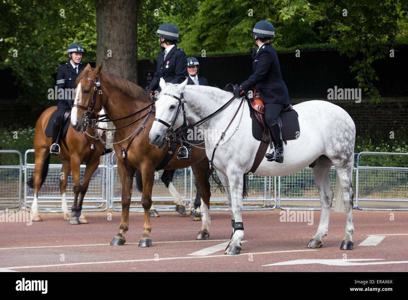 Royal protection officers hi-res stock photography and images - Alamy