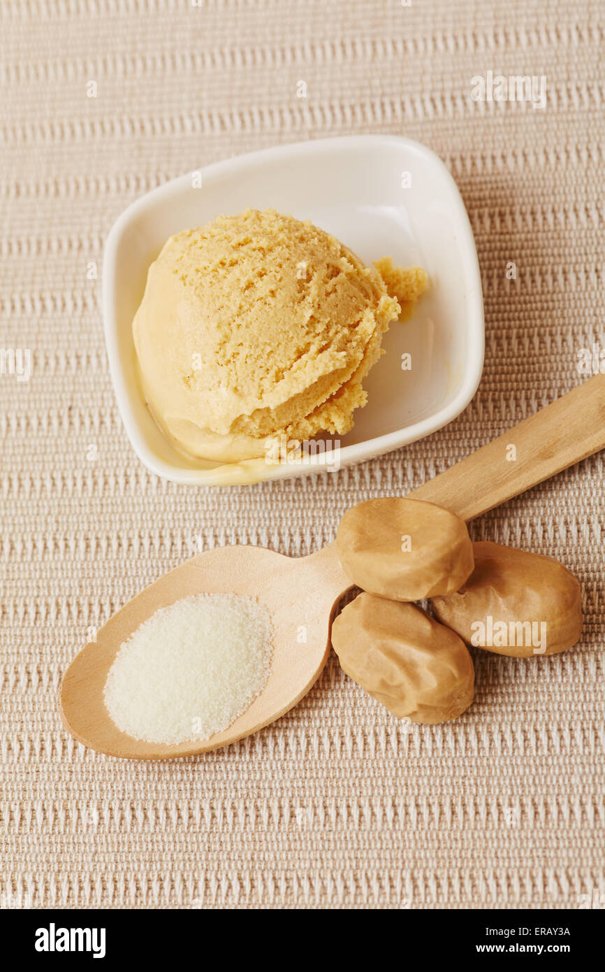 Salt ice cream hi-res stock photography and images - Alamy