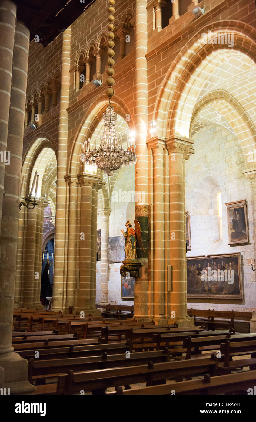 Interior of the Evora Cathedral Stock Photo - Alamy