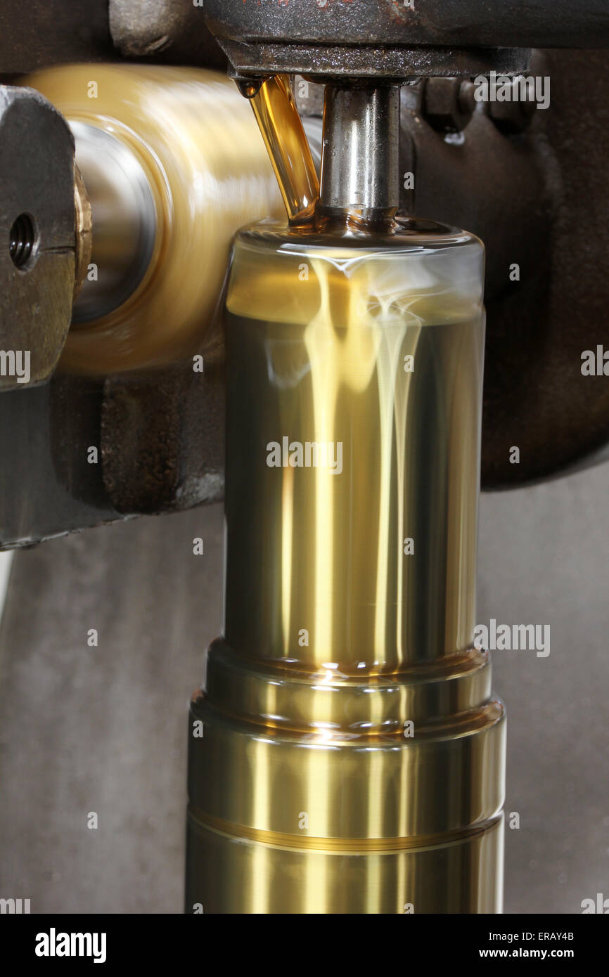 Cylindrical robot hi-res stock photography and images - Alamy