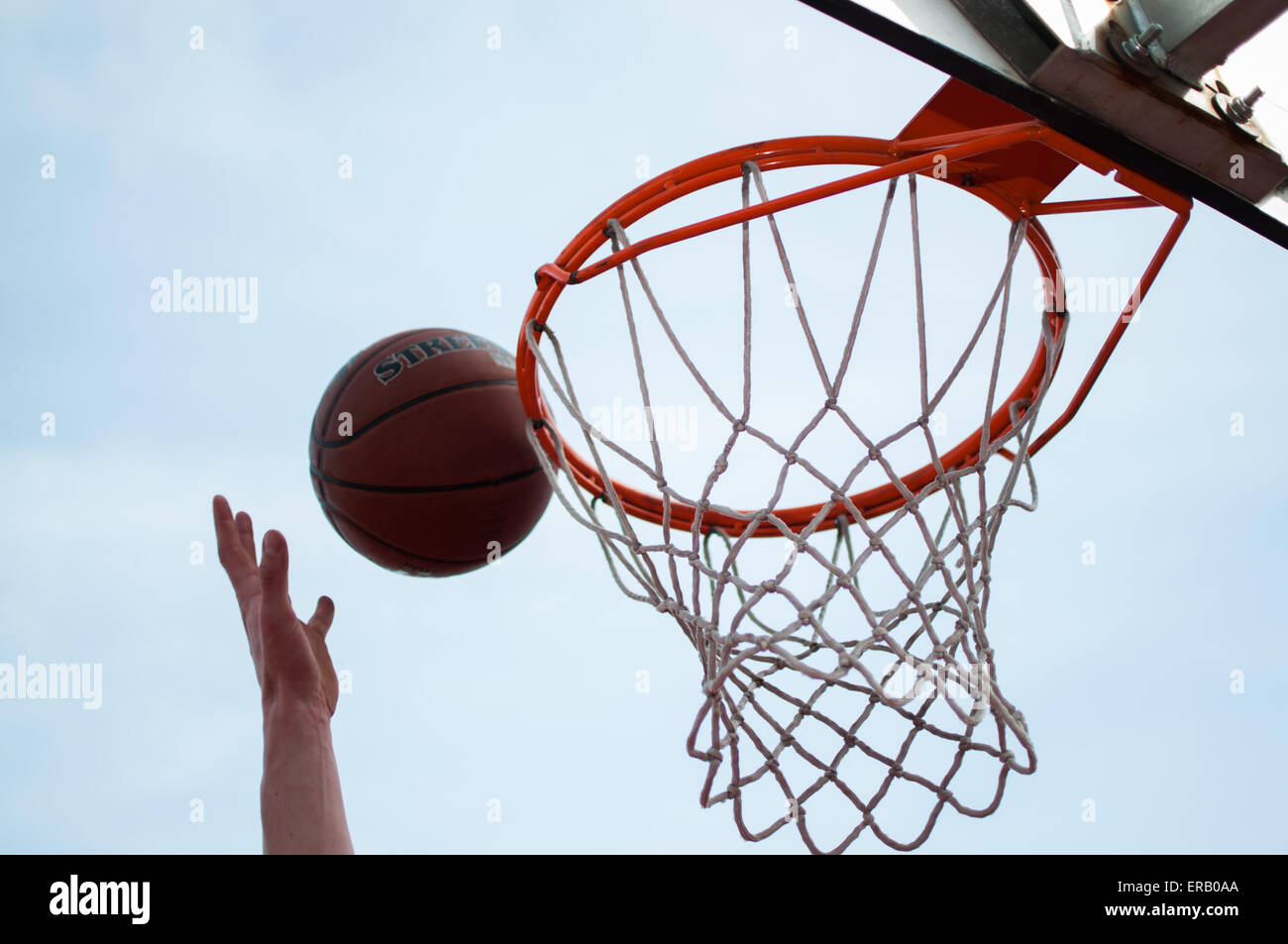 Nba ball dunk hi-res stock photography and images - Alamy