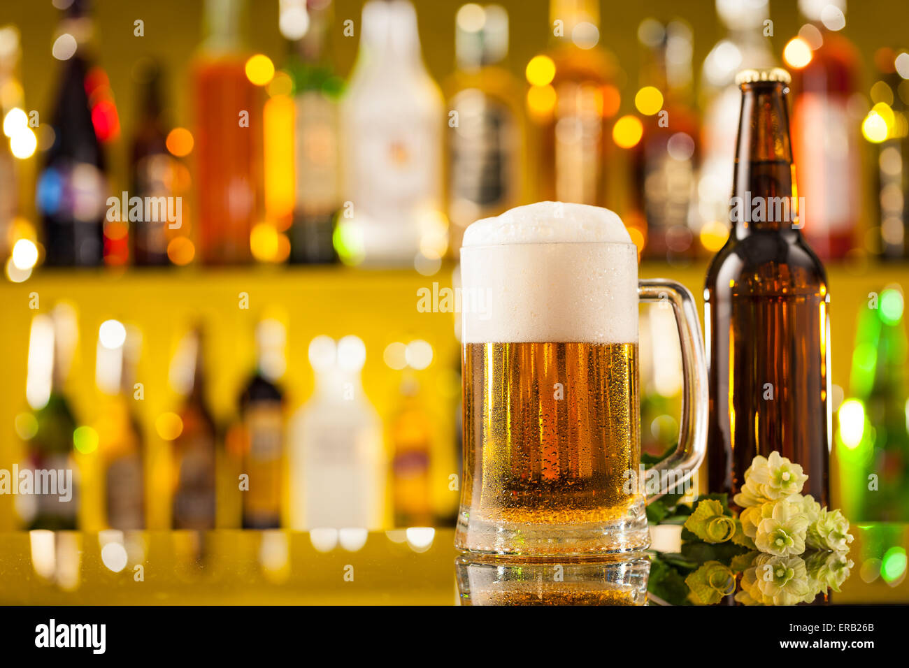 Bottle and jug pub hi-res stock photography and images - Alamy