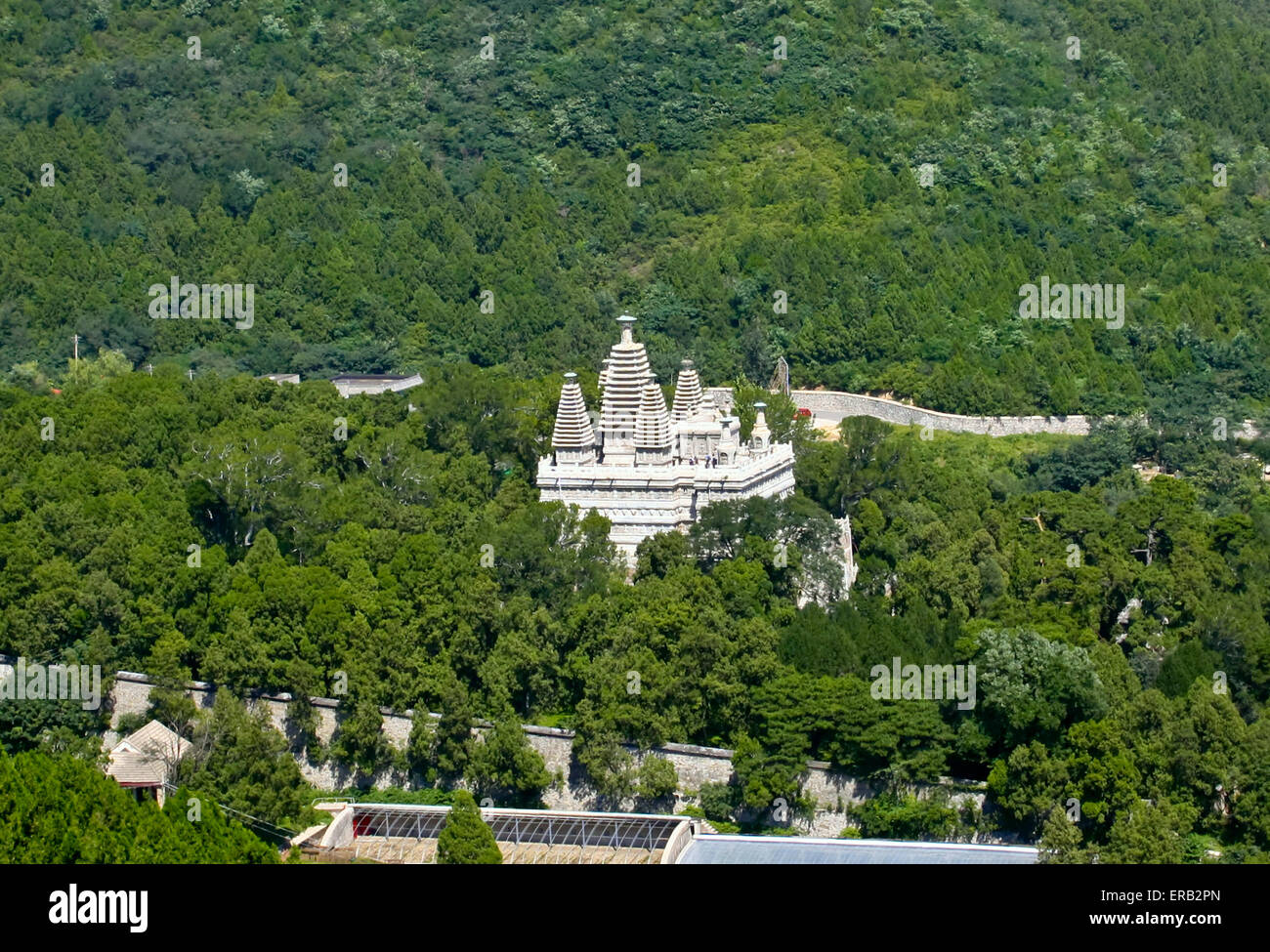 Buddhist temple on the outskirts of Beijing - Temple "Azure cloud ...