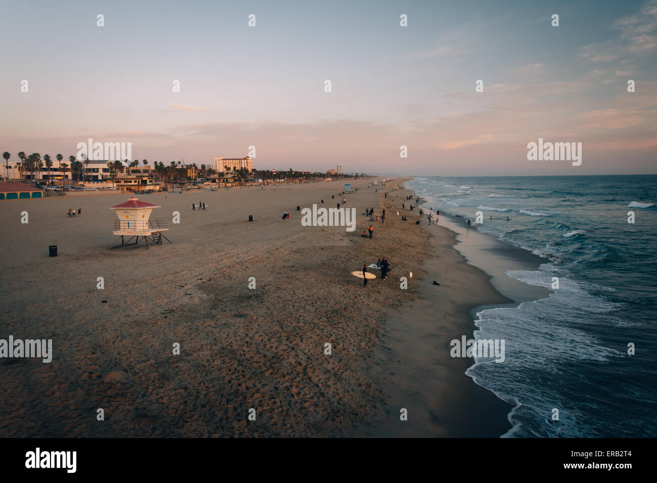 Huntington beach people hi-res stock photography and images - Alamy